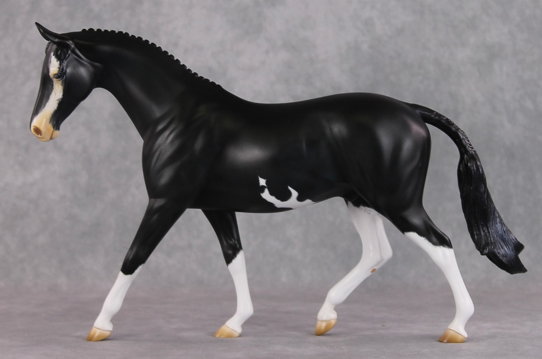 Gemstones 2025: January Ponies - Badger Badger | StoneHorseRef