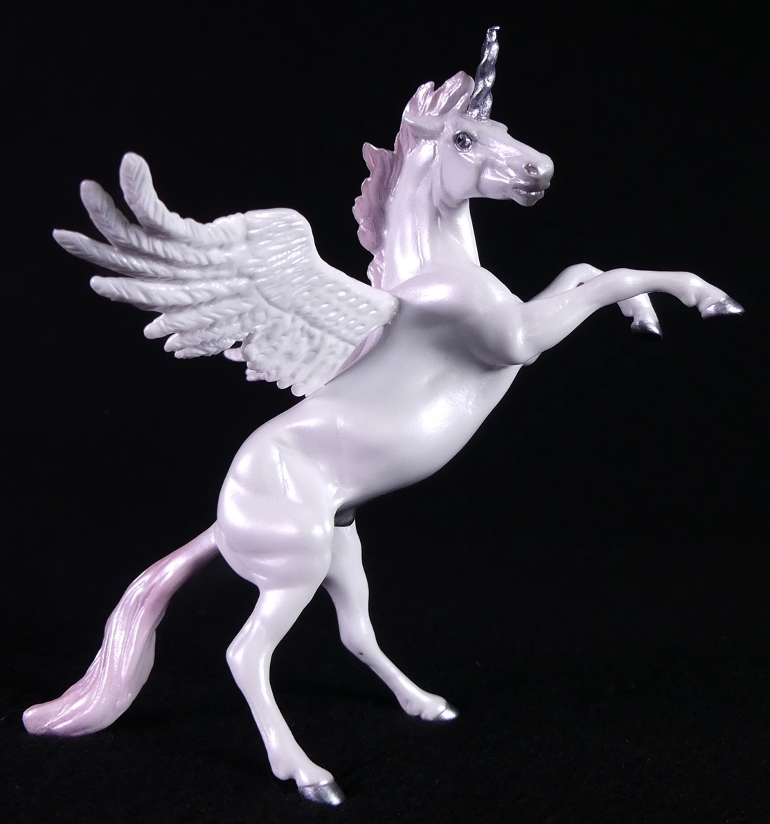 Equilocity 2019 Basket - Madame Butterfly - Unicorn Pegasus Chip ...