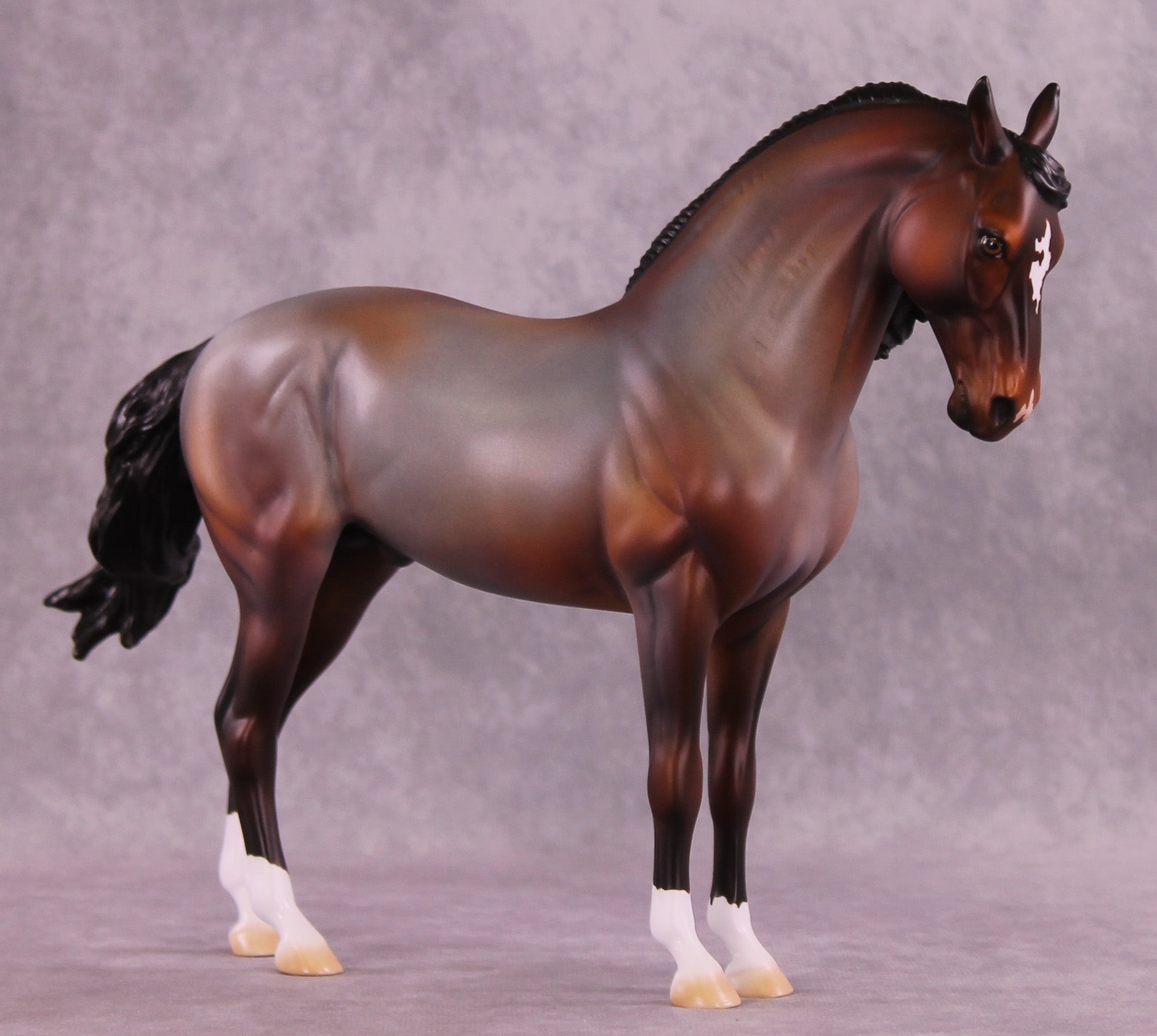Heza Brownish Horse | StoneHorseRef