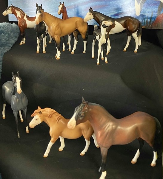 Equilocity 2020 Basket - Mustangs at the Waterhole | StoneHorseRef